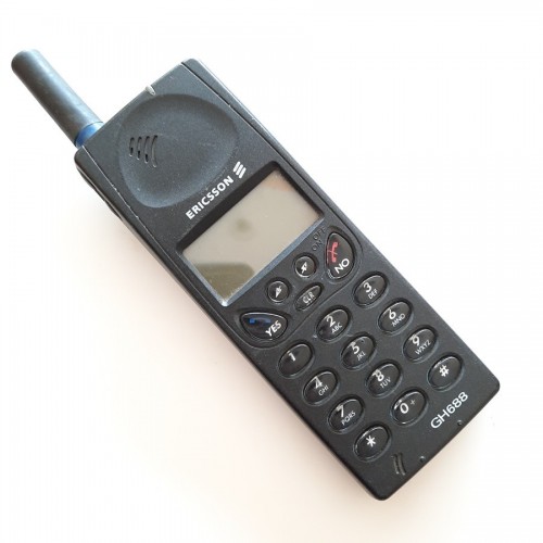 Ericson GH688 Cep Telefonu - Bataryası Yok - Durumu Tam Bilinmiyor....